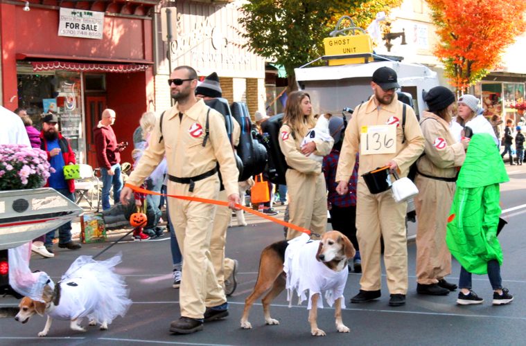 Hundreds participate in parade; Prizes awarded in 22 categories | News ...